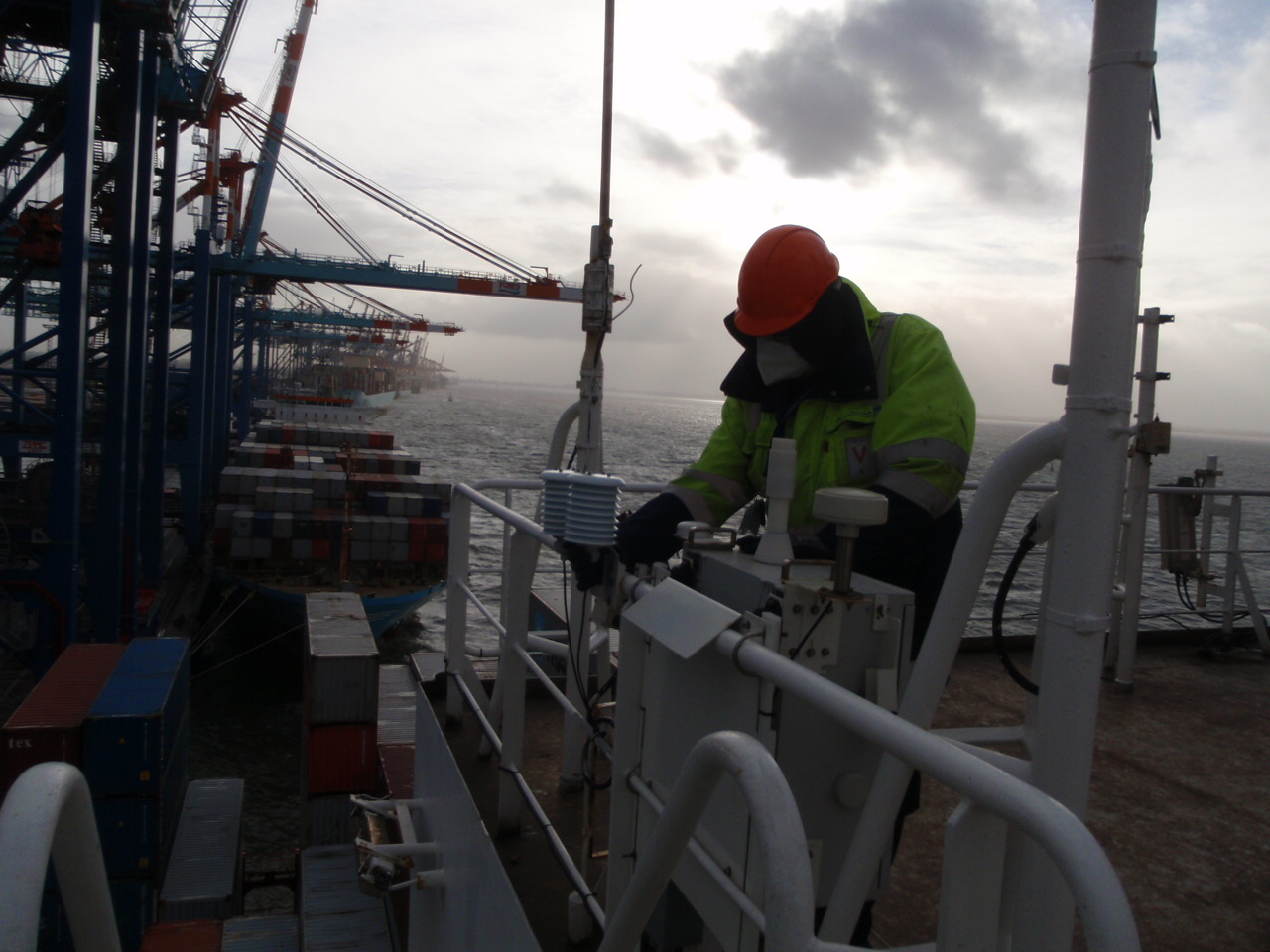Maersk vessels feeding live weather data to meteorologists | Logistics ...