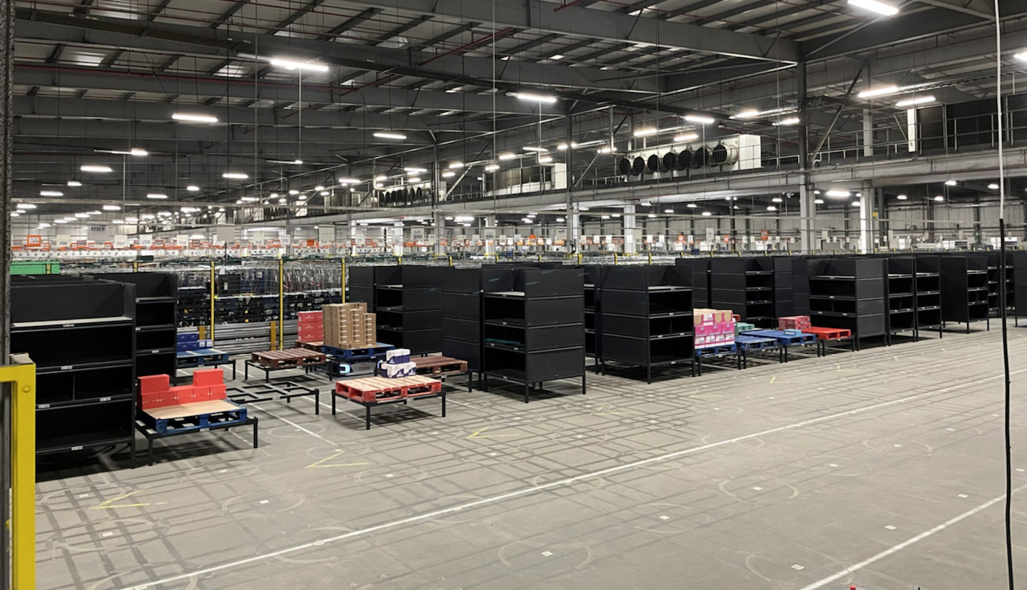 Geek+ delivers AMR cross-docking solution to supermarket operators ...