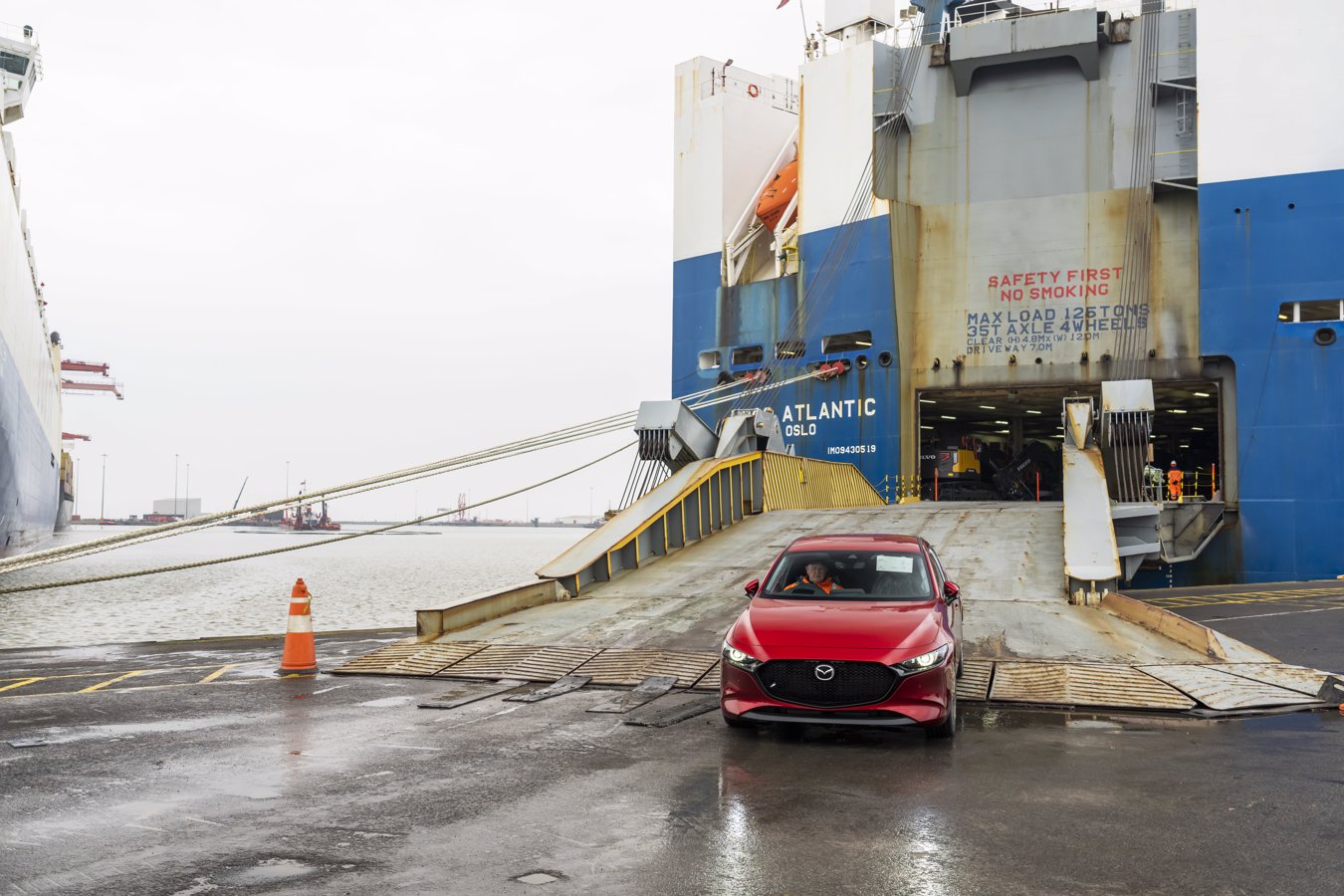 First shipment of cars arrives at Bristol Port as Mazda UK’s new direct ...