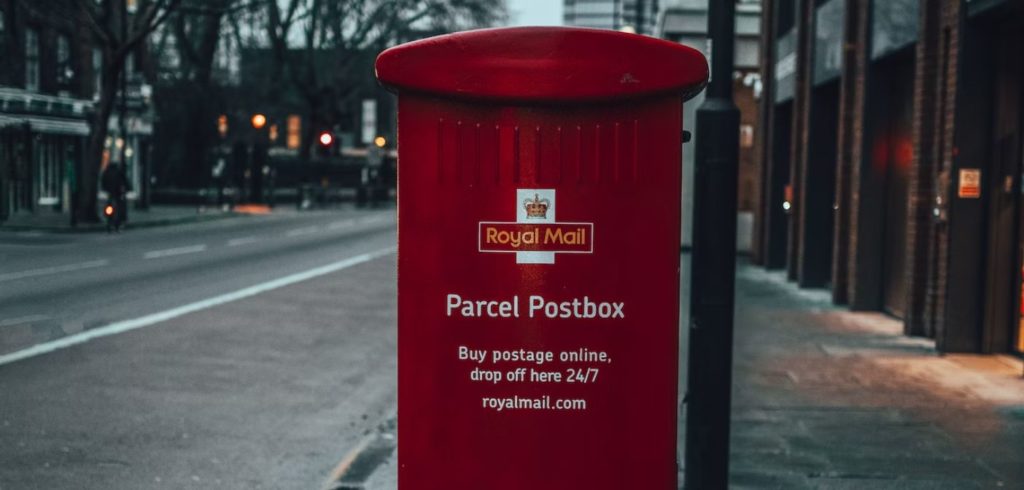 Royal Mail introduces high-speed parcel sorting machine at Birmingham ...