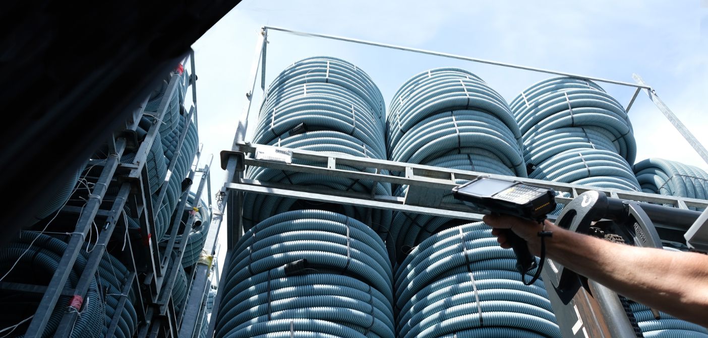 Global manufacturer implements wearable warehouse management ...