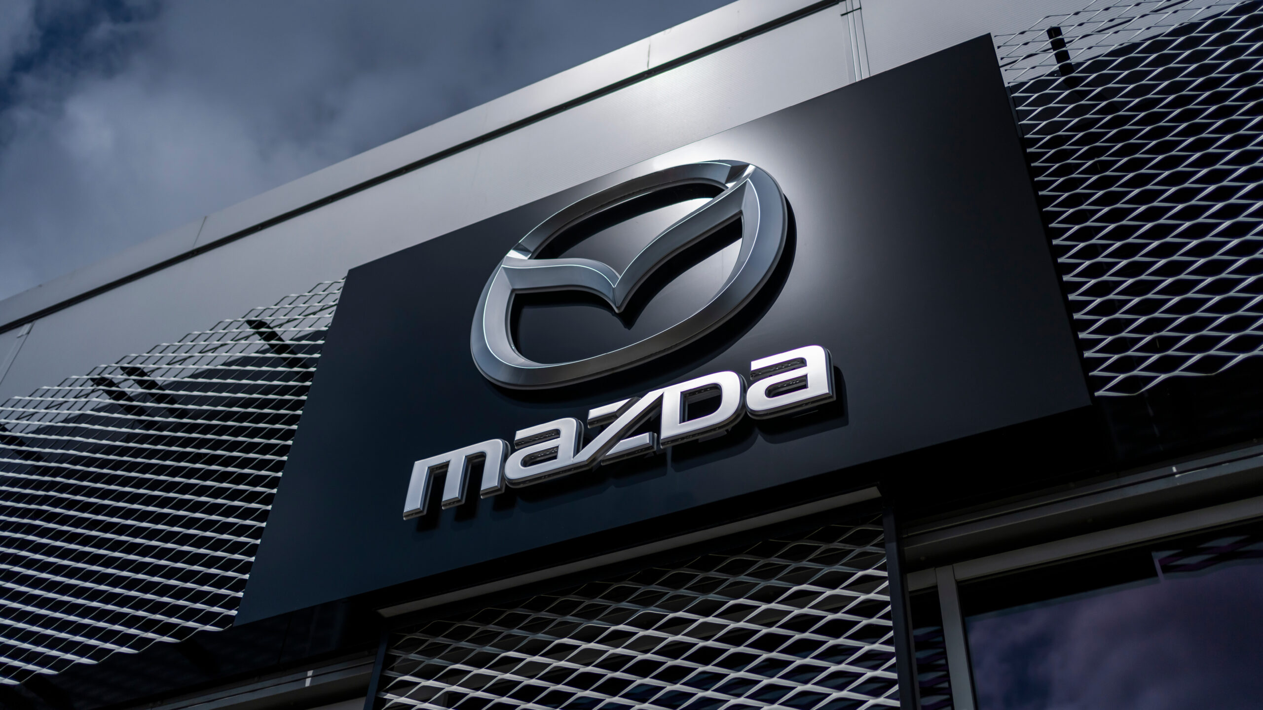 XPO Logistics works with Mazda to reduce CO₂ emissions across ...