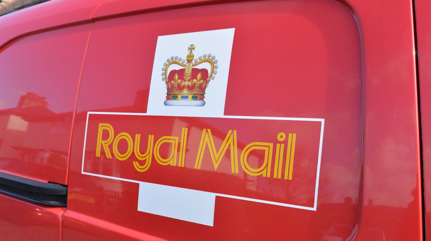 Royal Mail and ZigZag partner for home returns collection service ...