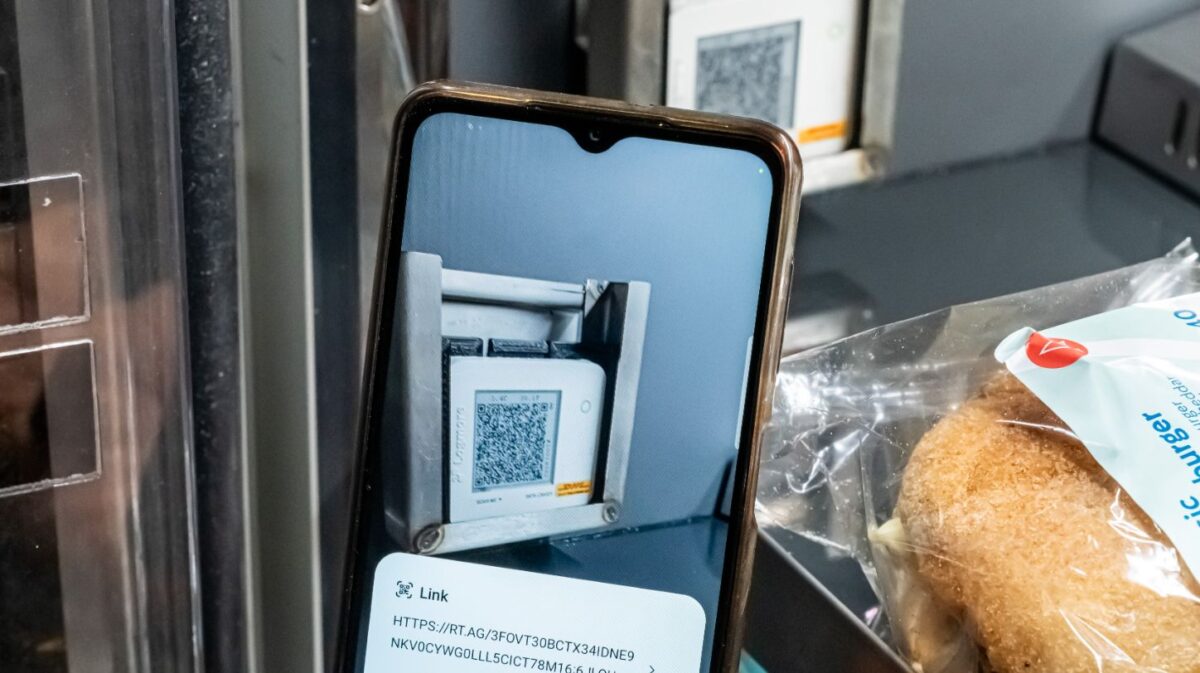 Avanti West Coast and DHL partner to reduce food waste with IoT ...