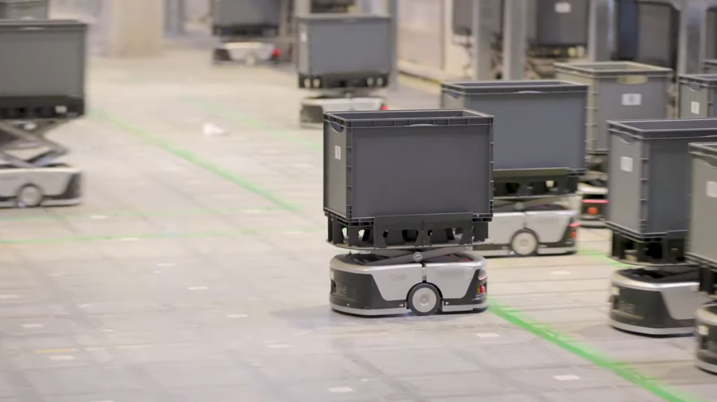 Sports retailer implements large-scale robotics solution at French site ...
